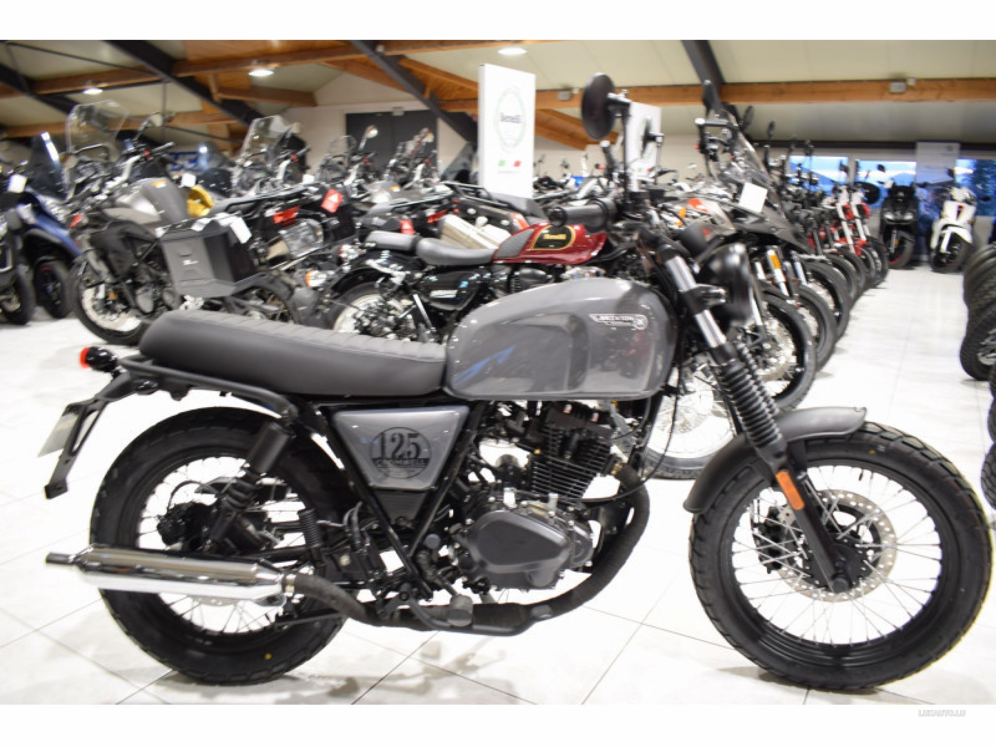 Brixton Cromwell 125 Gris d'occasion, moteur Essence et boite Manuelle ...