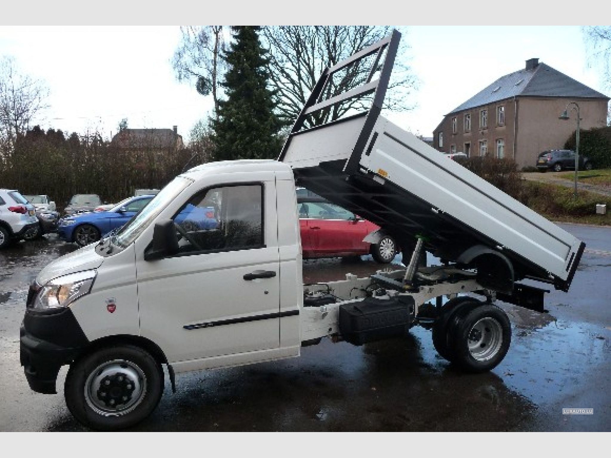 White Piaggio Porter Benne Tipper 1.5 GPL-LPG used, fuel GPL-LPG and ...