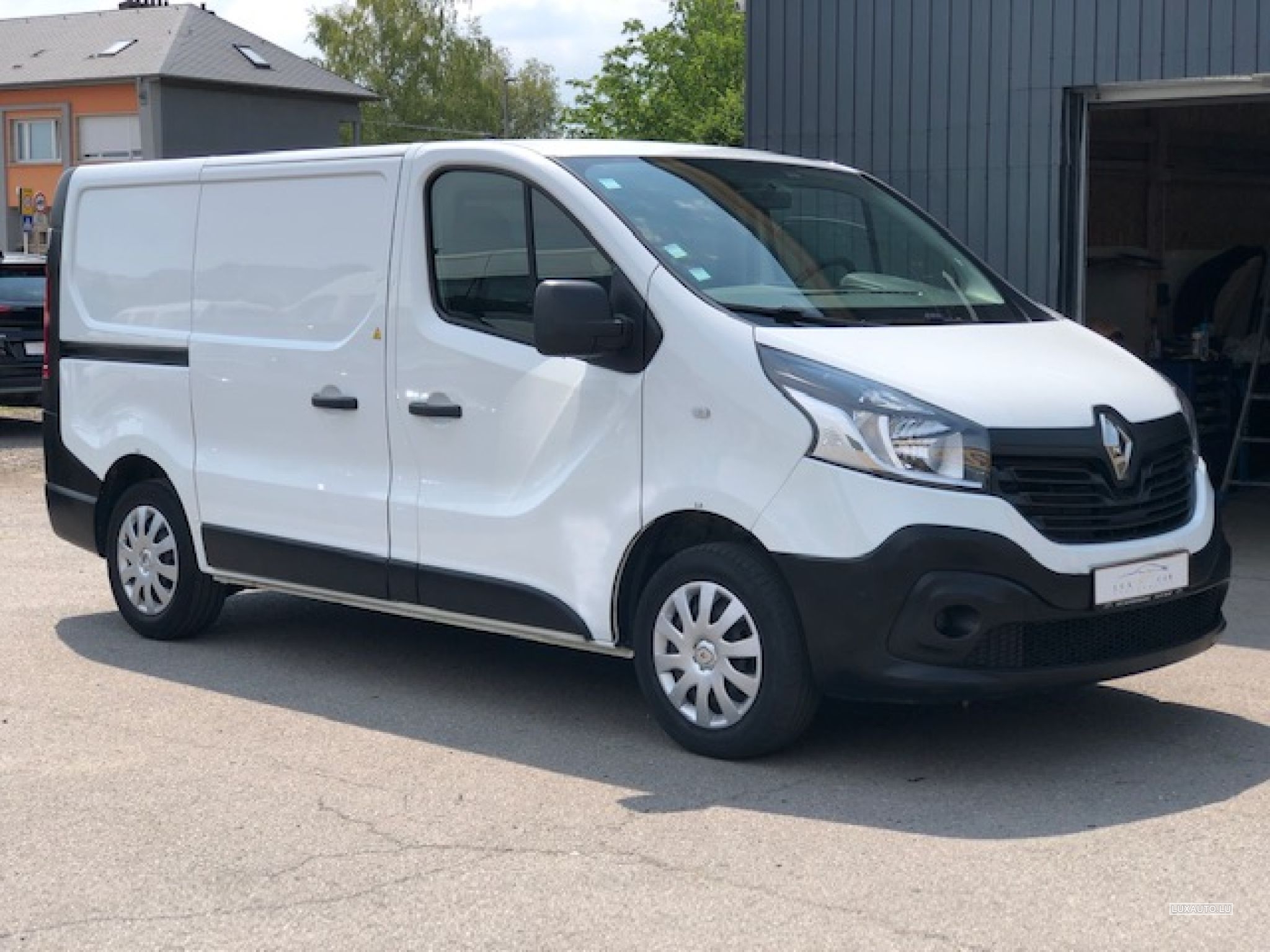 White Renault Trafic Fourgon 1.6 dCi T29 Grand Confort used, fuel ...